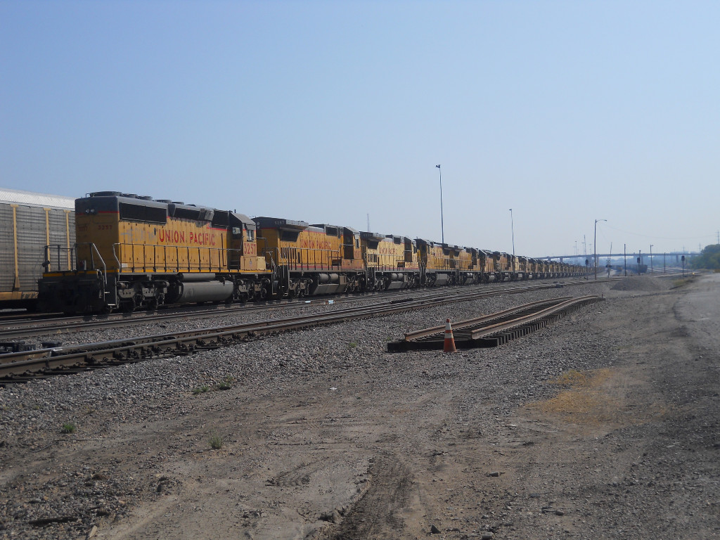 UP 3257 29Aug2010 CENTENNIAL Yzrd